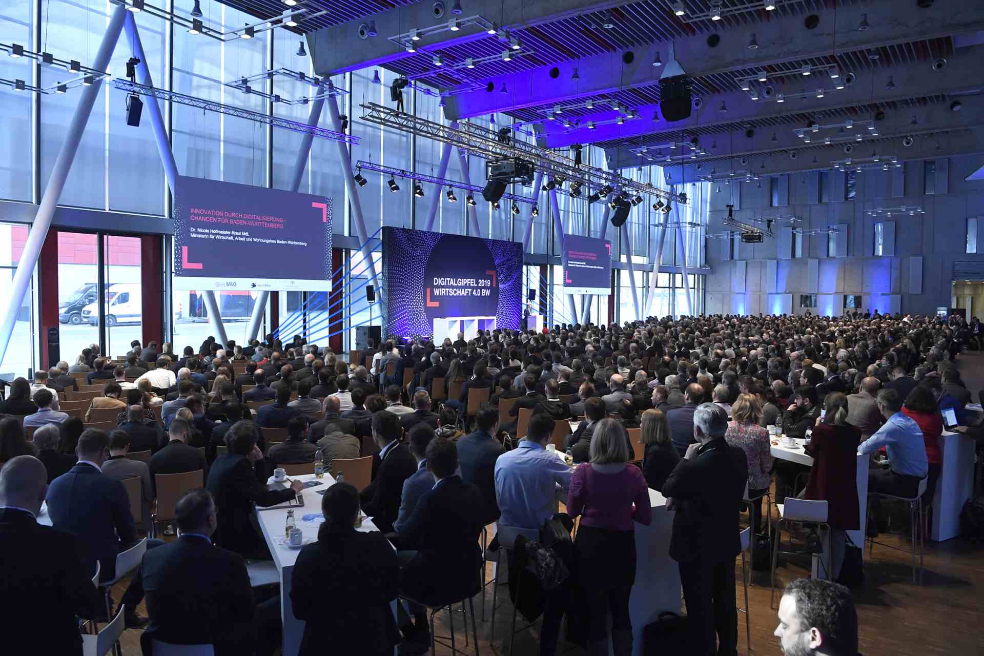 Hybridevents in der Carl-Benz-Arena mit mld